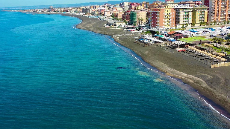 Discover Rome's Scenic Beaches Easily Accessible by Public Transportation