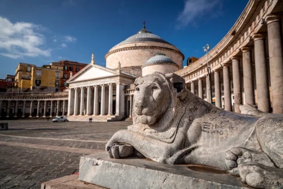 A Weekend Guide to Naples’ Culinary and Cultural Highlights